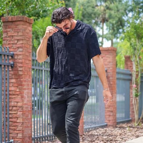 Simon Lusignan Simon Lusignan • Threads Say More