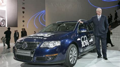 Volkswagens Bluemotion Ii Concept The Most Fuel Efficient Passat Ever