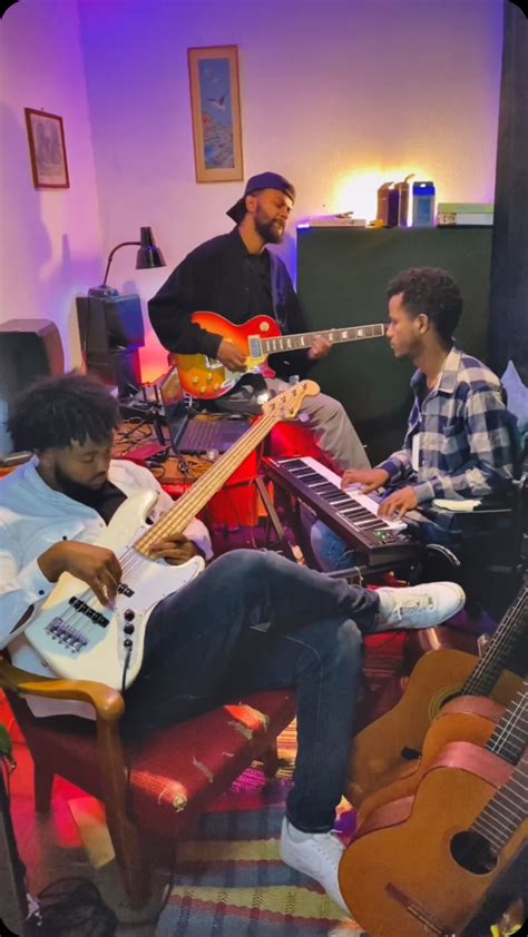 Yonathan Dawit Yon Guitar • Instagram Photos And Videos