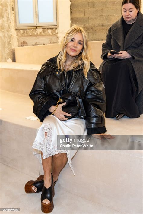 The Best Sienna Miller Feet Pictures 🤩