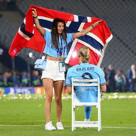 Erling Haaland And His Girlfriend Haaland And Isabel Sporty Fan