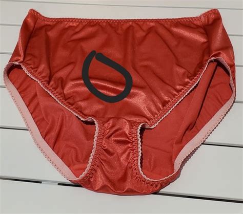 Flawed Vanity Fair Shiny Hi Cut Panty 92xl Cranberry Pink White Trim