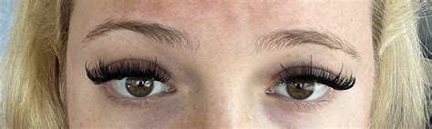 Hybrid Wispy Set Doll Eye Shape What Do Yall Think Reyelashextensions