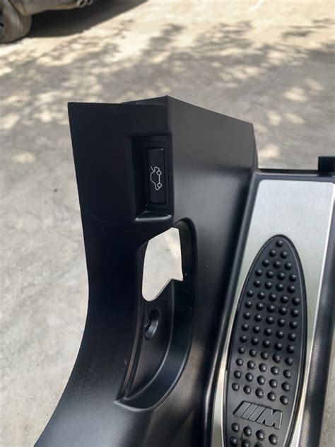 61318365579 Выключатель отпирания багажного отдел Bmw Запчасти на Drive2