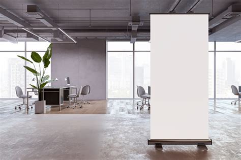 텅 빈 흰색 롤업 배너 탁 트인 창문 도시 전망 장비 및 가구가 있는 현대적인 코워킹 오피스 인테리어 모형 3d 렌더링 0명에 대한 스톡 사진 및 기타 이미지 Istock