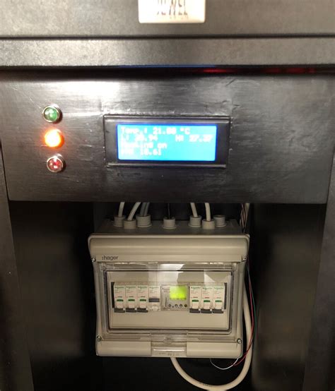 LCD Scrambles After Switching Breaker Displays Arduino Forum