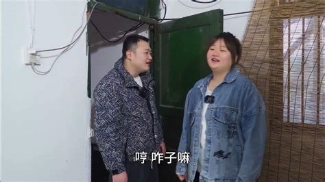 杨刚带依依一起过来玩，你们说两个到底能不能成 Youtube