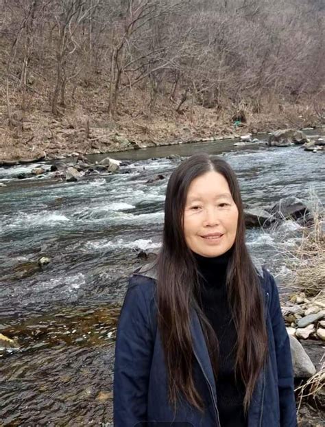 Pin Van 쑥향 Op 여자