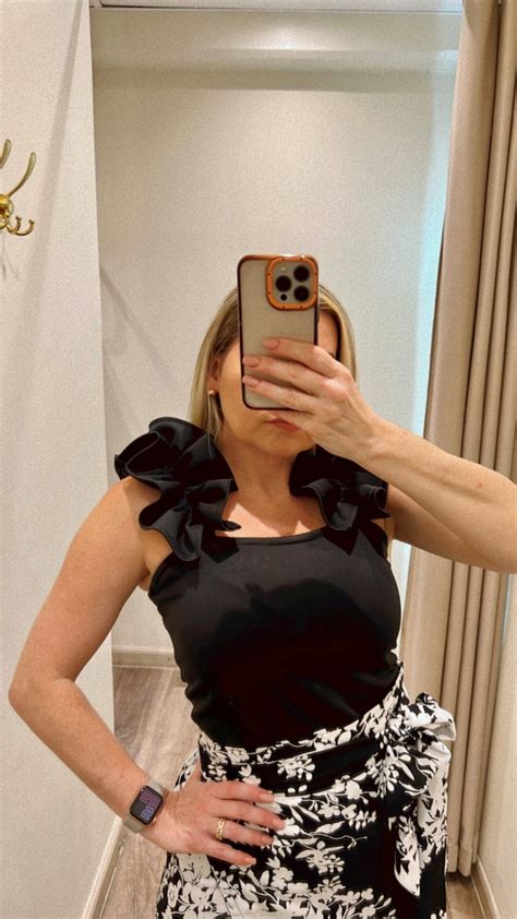 Top Sofia G Arts