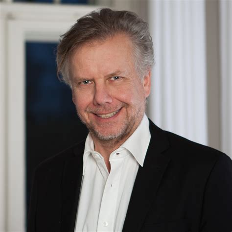 Jens Schoenenberg You Management