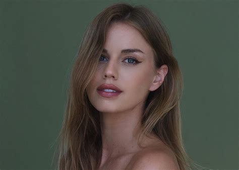 Effy Harvard Biography 23 Photos Age Height Real Name Instagram