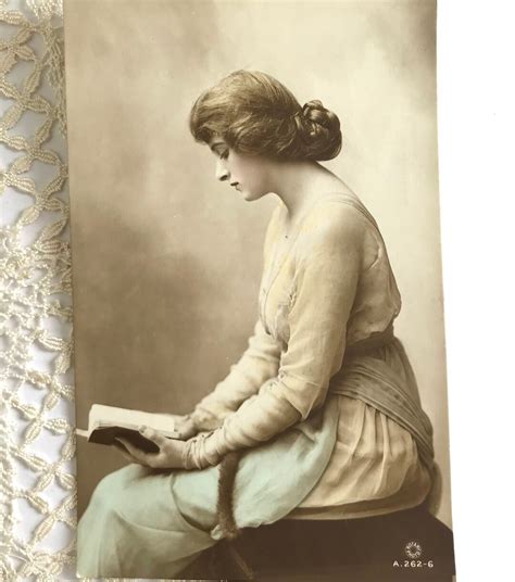 Edwardian Actress Postcard Gladys Cooper In Chiffon Dress Rotary