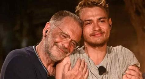 Alessandro Cecchi Paone E Simone Si Sposano Amo Il Mio Paese Ma Lo