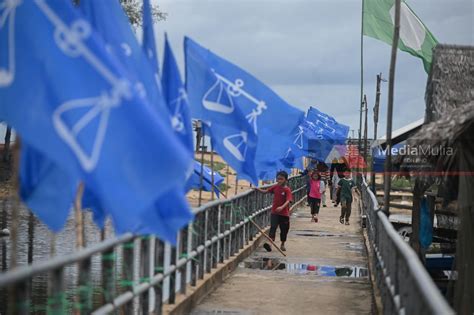 Bendera Parti Semakin Meriah Berkibar Utusan Malaysia