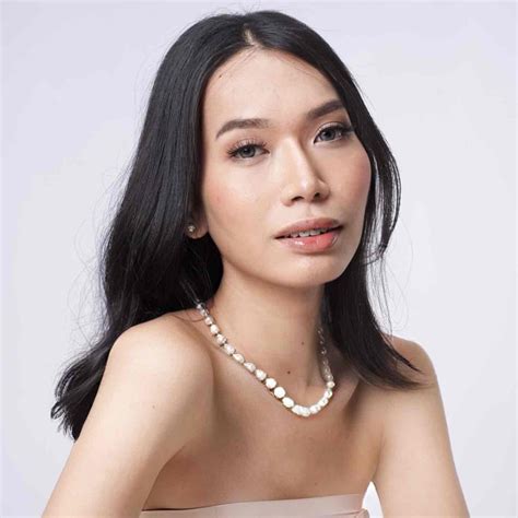 Throne Miss Venus My Wishlist