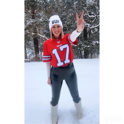 Amber Borgna And We Are Live 👏🏼 🚫💉 Babe… Put The Needle Facebook