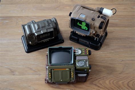 Fallout Pip Boy 2000