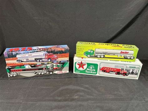 Texaco And Sinclair Toy Tanker Trucks Auction Ohio