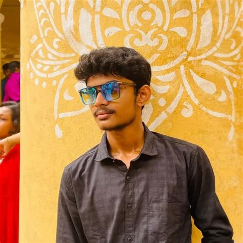 Ràñit Hàzrà Rj Ranit05 • Threads Say More