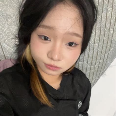 Nhã Thy Ifyoucan Fg • Threads Say More