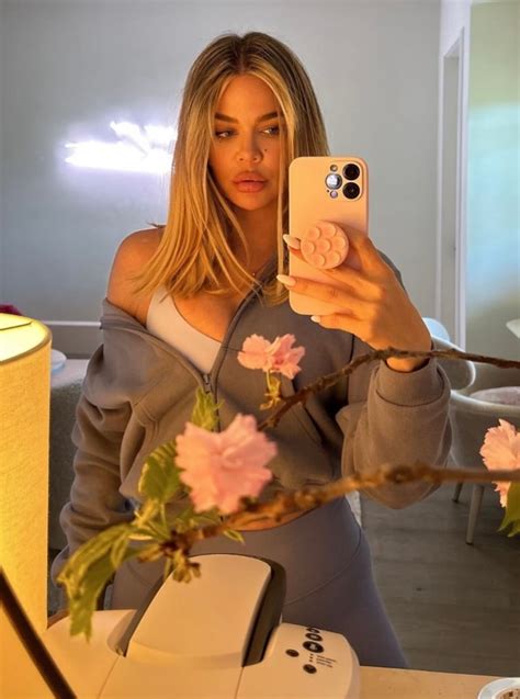 Khloe Kardashian Said So Long To Super Long Hair — See Photo Glamour Uk