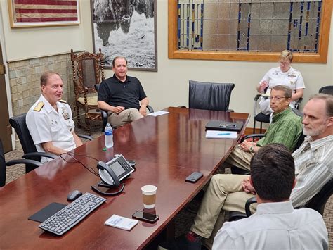 Doing The Hard Thing Took Stuart Munsch From Oakes N D To The Navys Top Ranks Inforum