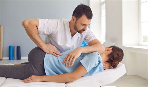 Chiropractor For Sciatica Get Help Today With Us