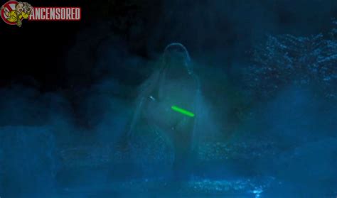 Голая Шарлотта Росс в Moola