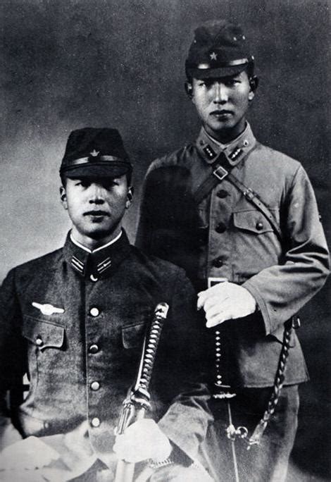 1938年之前与之后，侵华日军的军服是不一样的 知乎
