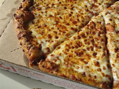 Which Dominos Cheese Pizza Is Best Foodly Magazine 1 Food