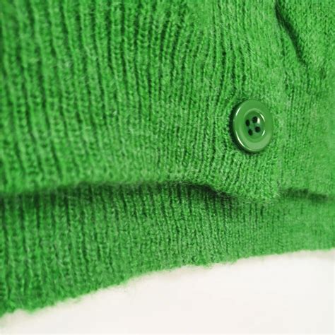 Зеленый Пушистый кардиган до талии с передней пуговицей вышитый логотип Harajuku Liv свитер