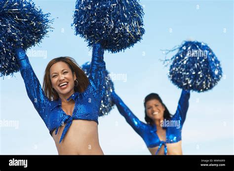 African American Cheerleaders Hi Res Stock Photography And Images Alamy