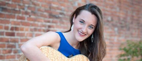 Hannah Schaefers Desert Island Worship Playlist Spirit Radio