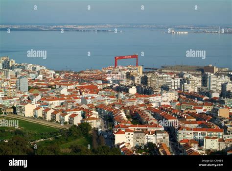 Porto Do Tejo Fotos Und Bildmaterial In Hoher Auflösung Alamy
