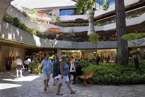 Kamehameha Schools To Sell Royal Hawaiian Center Honolulu Star Advertiser