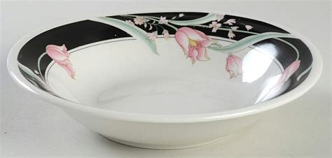 Serena White Background Soupcereal Bowl By China Pearl