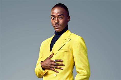 Newsdaily Hk 雖然新一季 Sex Education 開拍前已經有多位演員辭演，但男星 Ncuti