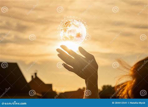 Of Global Integration Of Technologies And Networks Stock Image Image Of Green Media 284412541