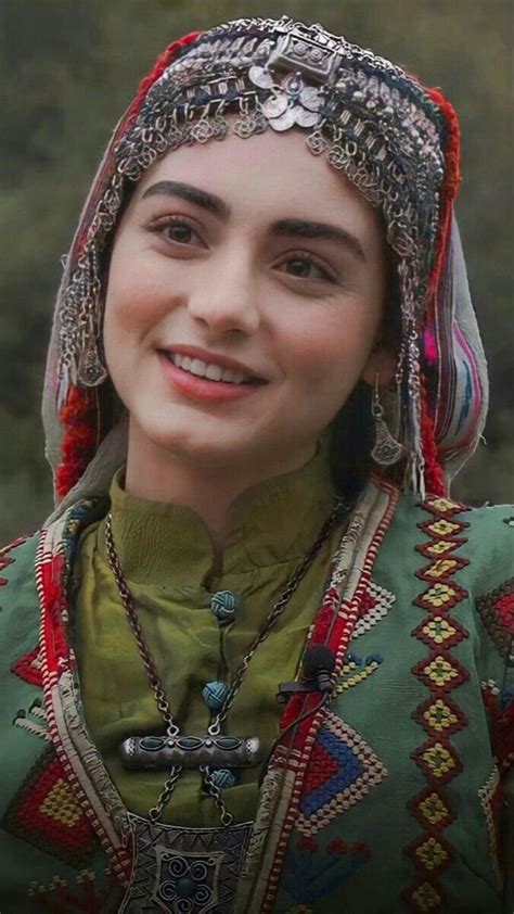 Cute Turkey Bala Hatun 💚💛🧡 Belle Donne Donne Idee