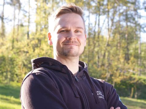 Taidomaajoukkue Esittäytyy Jasser Anoschkin Taido On Hyvän