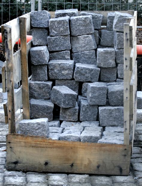 Brostein Store Norske Leksikon