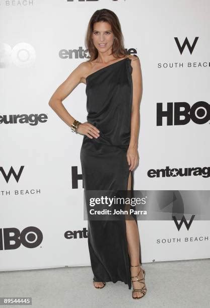 Perrey Reeves Entourage Photos And Premium High Res Pictures Getty Images