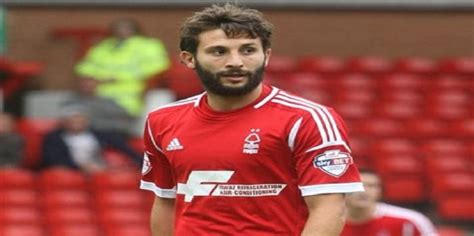 الشباب السعودي يفاوض الجزائري عبدون لتدعيم الهجوم إرم نيوز