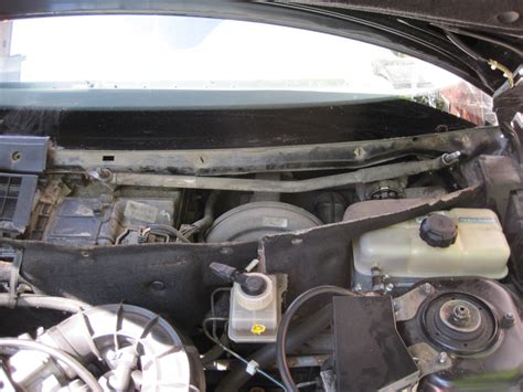 Смазка трапеции стеклоочистителя без её снятия методом шприцевания ...