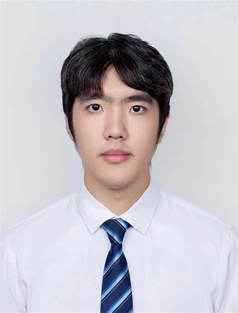 2023级硕士陈中杰 数据挖掘与信息检索实验室