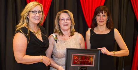 Suzanne Levalley Presented With Reic Emeritus Award