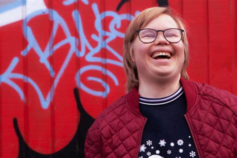 Et Digt Om Rød Tv Glad