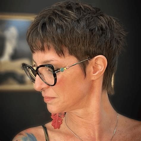 Perfect Pixie Cuts For Women Over 60 With Glasses Low Maintenance And