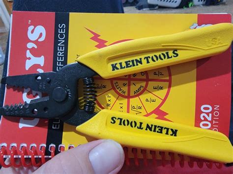 Klein Tools Klein Tools 11045 Yellow 10 18 Awg Wire Stripper And Cutter At