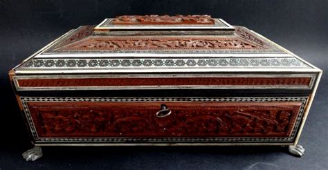 Ancien Coffret Anglo Indien Boite Santal Sandalwood Indian Carved Box